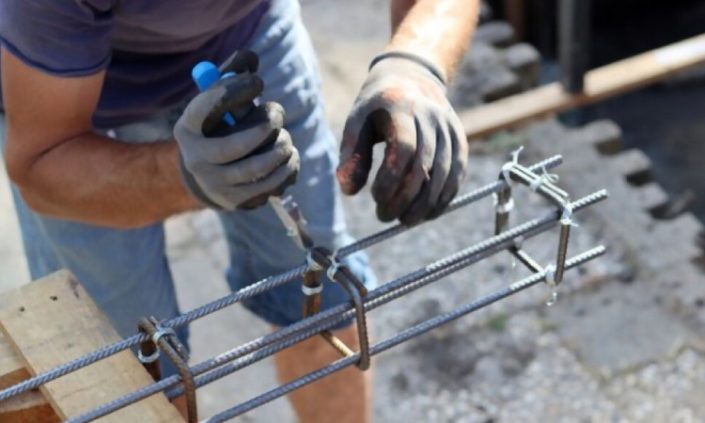 Apa Itu Pondasi Strauss Pile? Begini Penjelasan Detailnya! - PT ...